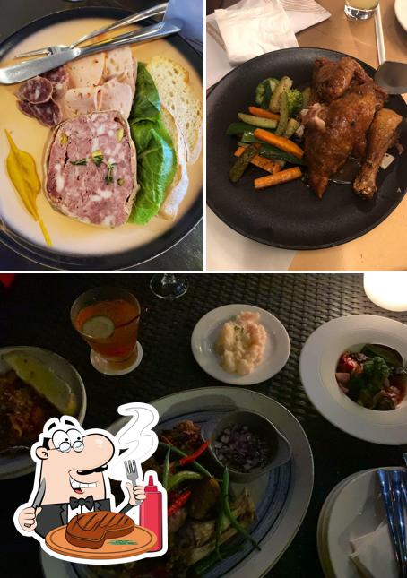 Straight Up Rooftop Bar at Seda Vertis North, Quezon City - Restaurant ...