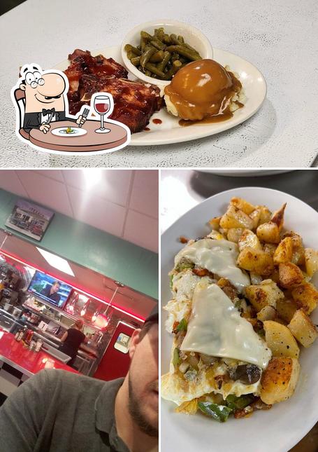 Freeway Cafe #1, 465 S Sheridan Rd in Tulsa - Restaurant menu and reviews
