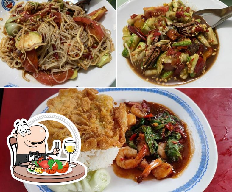 ร้านอาหาร Bee ครัวบ้านสวน restaurant, Om Noi - Restaurant reviews