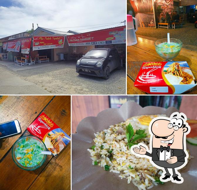 Mie Padeh Tapakiak cafe, Ujung Batu - Restaurant reviews