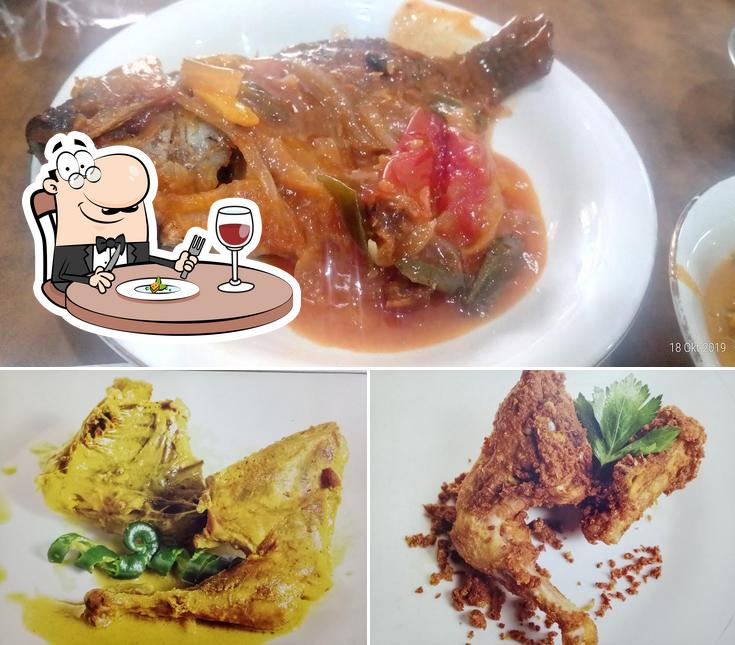 Rumah Makan Pagaruyung, Palembang - Restaurant menu, prices and reviews