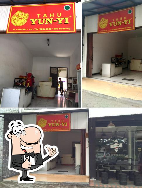 Tahu Yun-Yi Laswi restaurant, Bandung, Jl. Laswi No.1 - Restaurant reviews