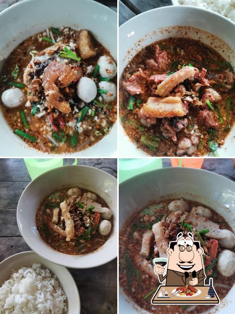 Restaurante ร้านปอนด์ เนื้อ เปื่อย , Photharam - Opiniones del restaurante