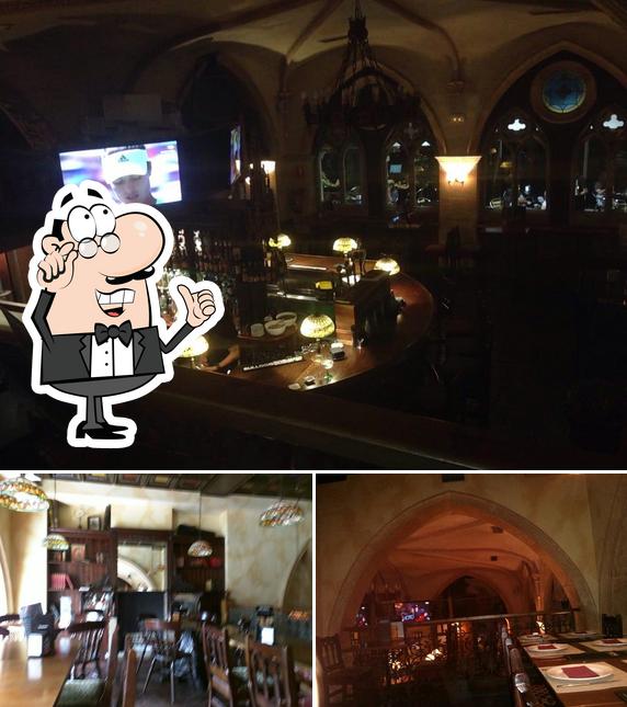 Monks Bar, Madrid - Restaurant menu, prices and reviews
