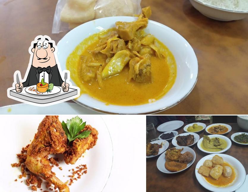 Rumah Makan Pagaruyung, Palembang - Restaurant menu, prices and reviews