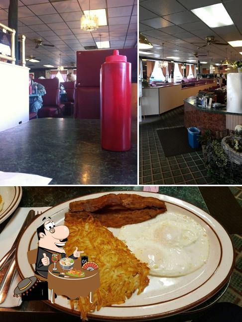 Flo's Pancake House in Anchorage - Restaurant menu and reviews