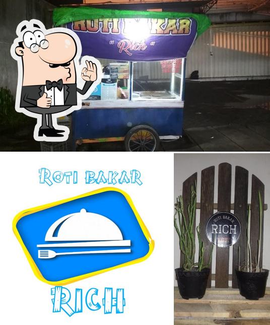 ROTI BAKAR RICH restaurant, Surabaya - Restaurant reviews