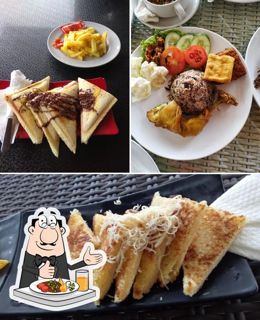 Istora Cafe & Resto (JVR), Cigelam - Restaurant menu, prices and reviews