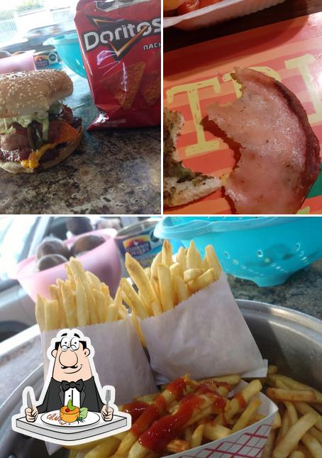 Hamburguesas Uriel restaurant, Ciudad Juarez, C. Arroyo del Mimbre 2343 ...