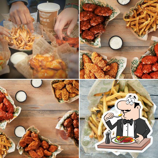 Wingstop, 4547 N Broadway in Chicago - Restaurant menu and reviews