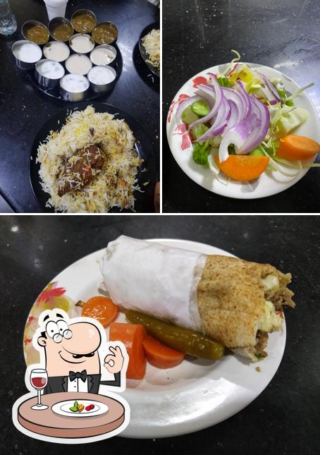 Bawaba Raha Restaurant, Abu Dhabi, 7J5J+Q5Q - Restaurant menu and reviews