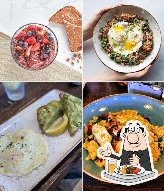 Top 7 restaurants with chicken salads in Destin, december 2024 ...