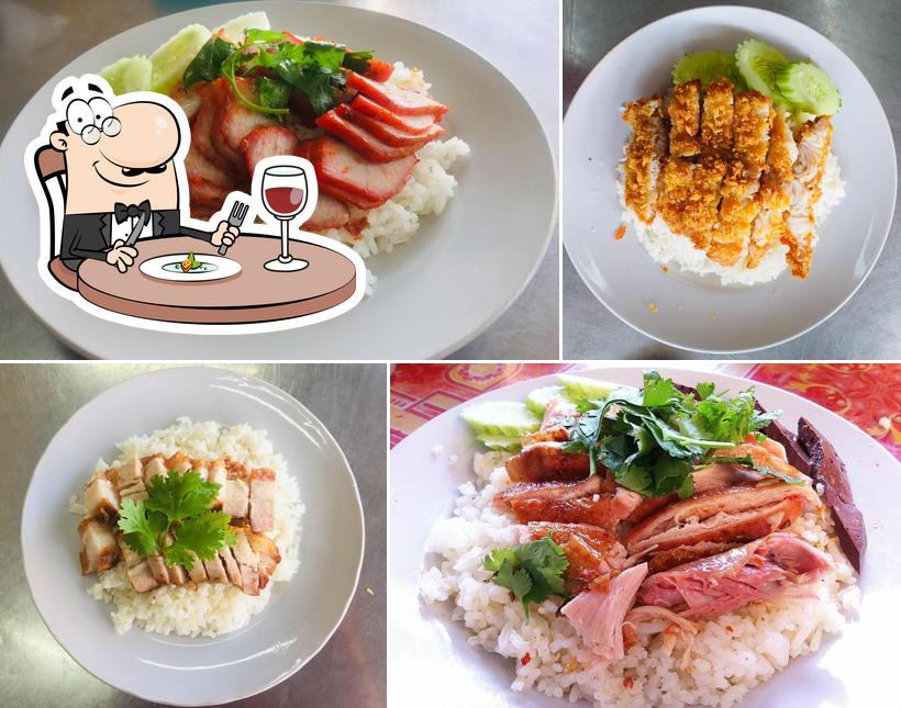 Khao Moo Krob Pa Por, Phuket - Menú del restaurante, precios y reseñas