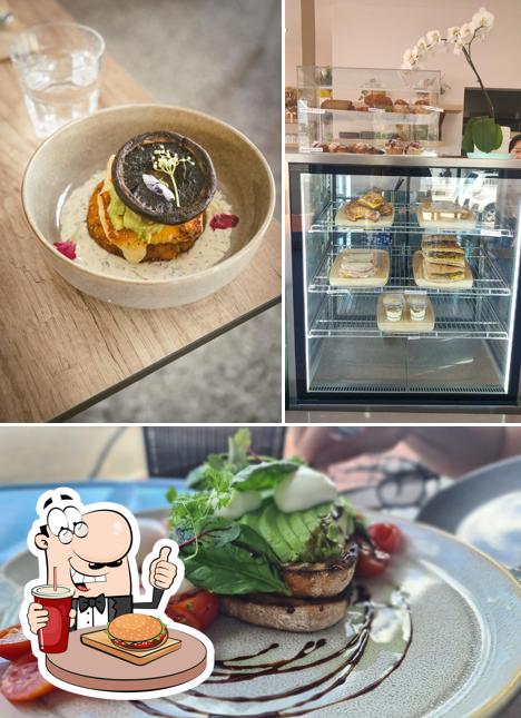 Cafe Eighty2, East Victoria Park - Restaurant menu, prices and reviews