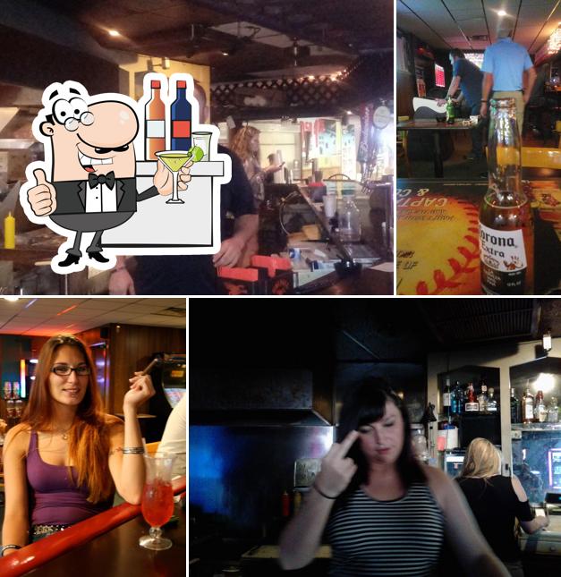 8 Ball Lounge, Fort Myers - Restaurant menu, prices and reviews