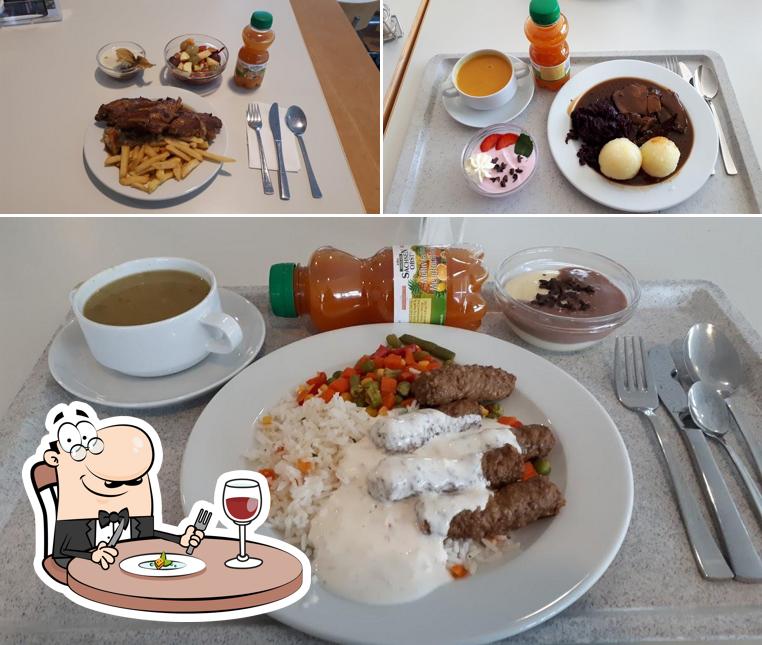 Mensa und Mehrzweckhalle der Hochschule Meißen, Meissen - Restaurant ...