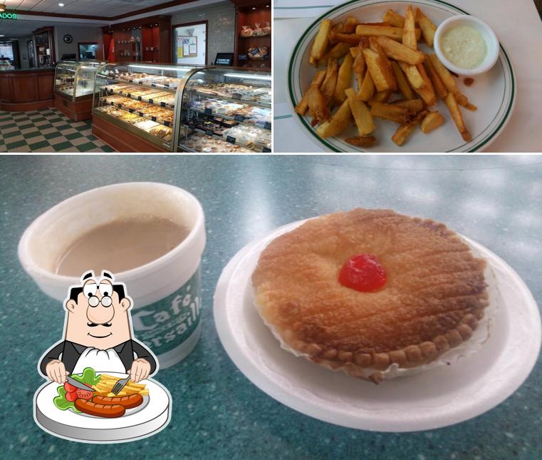 Versailles Cuban Bakery in Miami - Restaurant menu and reviews