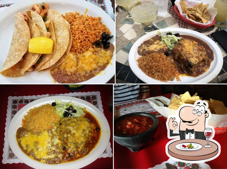 Hernandez Hideaway Restaurant in Escondido - Restaurant menu and reviews
