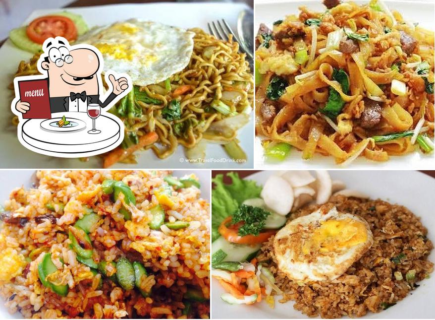 Nasi goreng baladewa grabfood & gofood ciawi restaurant, Bogor ...