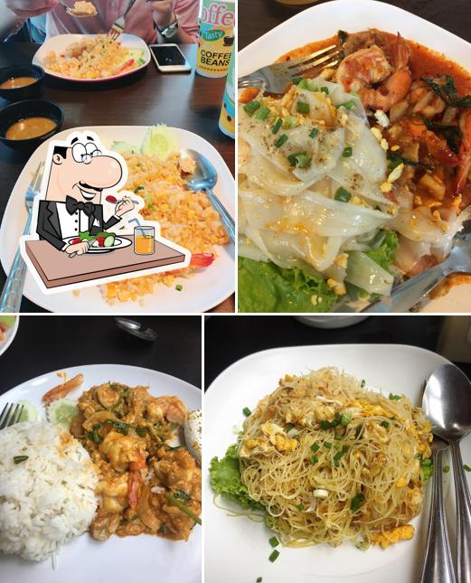 Aree Cafe, Bangkok - Restaurant menu, prices and reviews