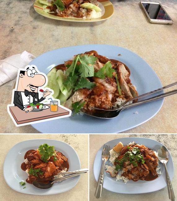 นครปฐมข้าวหมูแดง, Ubon Ratchathani - Menú del restaurante, precios y ...
