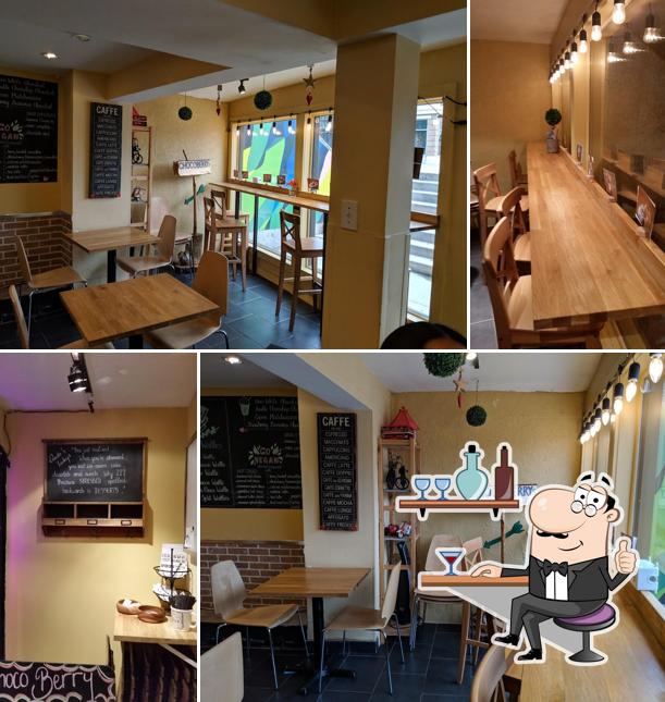 Chocoberry Dessert House in Winnipeg - Restaurant menu and reviews
