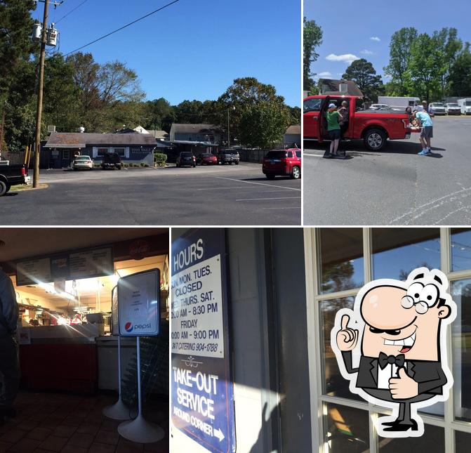 Doug Sauls BBQ and Seafood, Nashville - Restaurant menu, prices and reviews