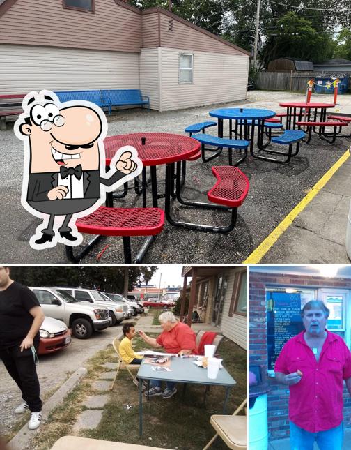 Arrow Queen, New Carlisle - Restaurant menu, prices and reviews