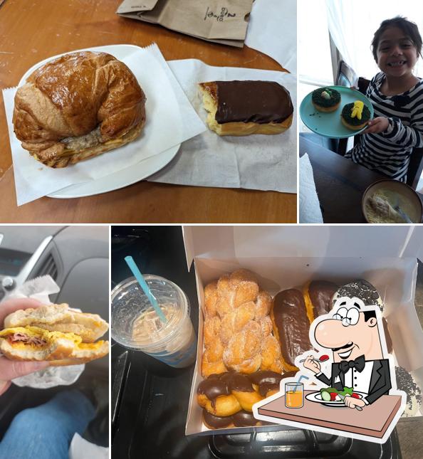 Moon Donuts & Cafe, Monticello - Restaurant menu, prices and reviews