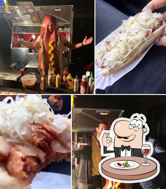 Smiley's Hot Dogs in Westlake Village - Restaurant menu and reviews