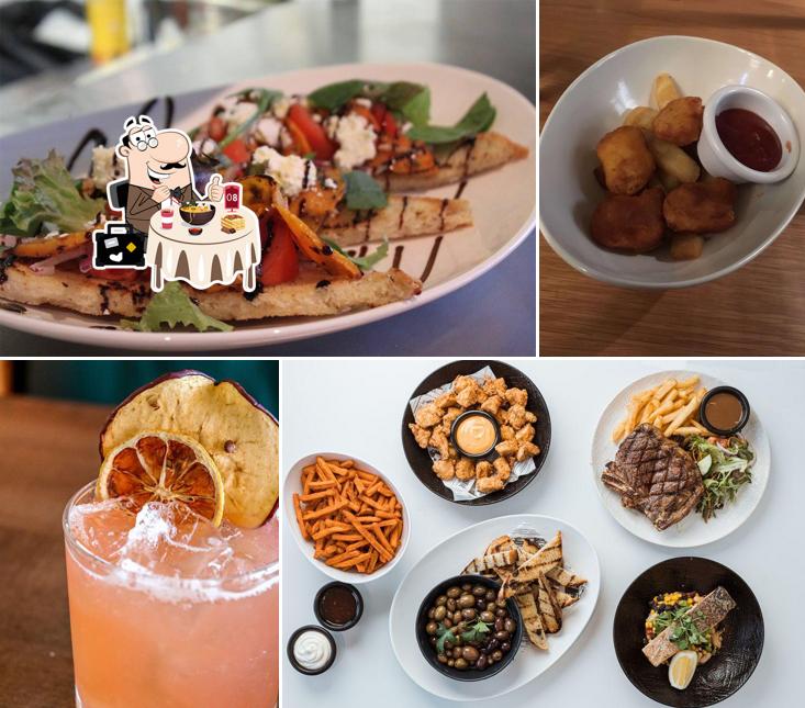 Crossways Hotel in Strathfield South - Restaurant menu and reviews