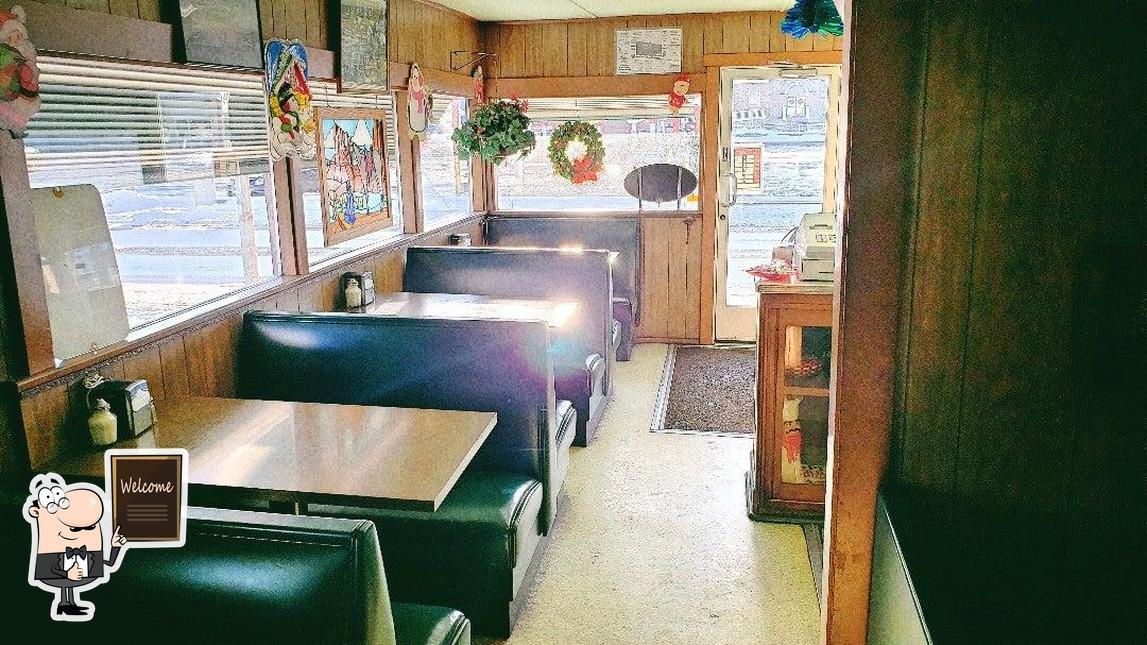 Russ' Dinor, Erie - Restaurant menu, prices and reviews