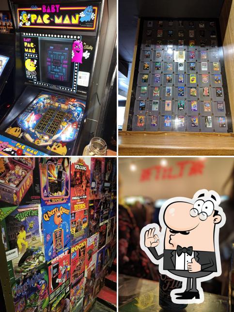 Tilt Arcade Bar in Toronto - Restaurant reviews