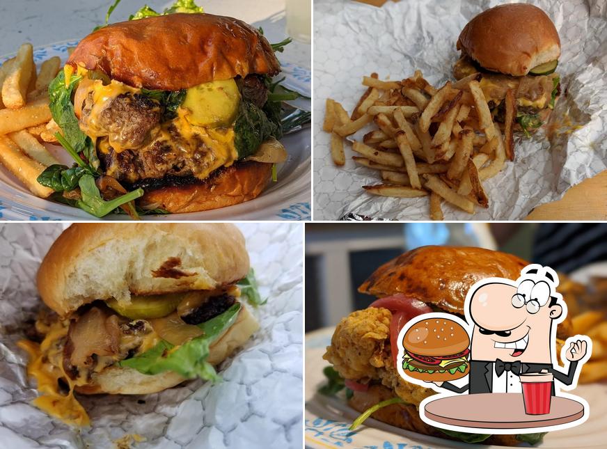The Burger Bus, Marquette - Restaurant menu, prices and reviews