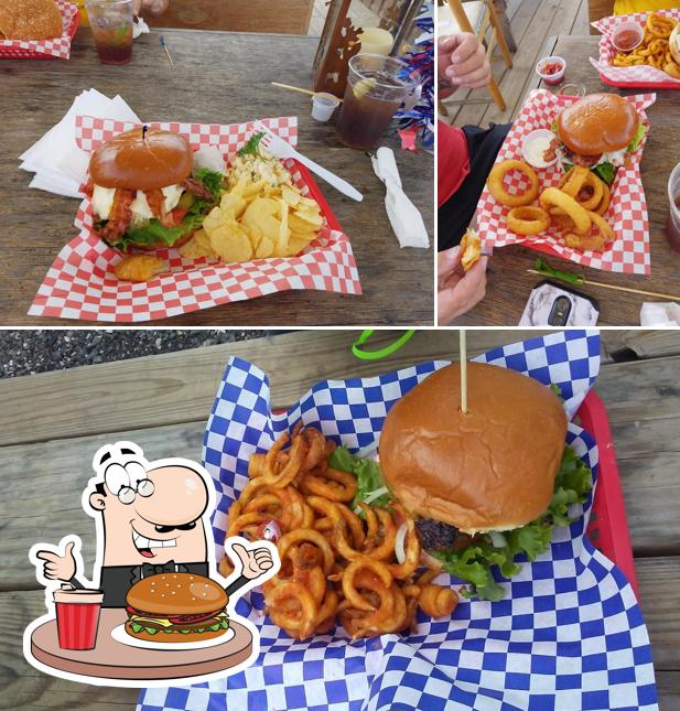 Dreamland Dining, 14455 River Rd in Canyon Lake - Restaurant reviews