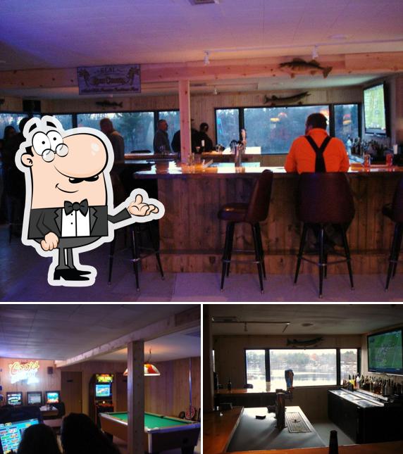Half Moon Bar And Grill, Mosinee - Restaurant menu, prices and reviews