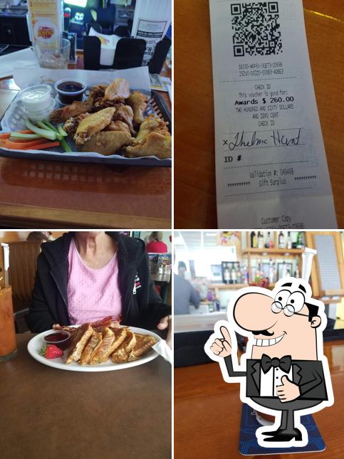 Val's Pub And Grill in Havelock - Restaurant menu and reviews