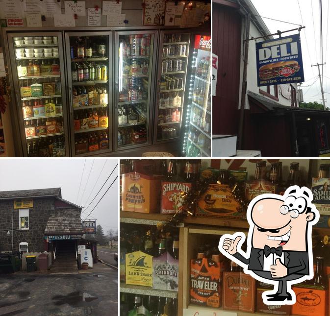 Top of The Mall Deli, 8789 Easton Rd in Estados Unidos - Restaurant ...