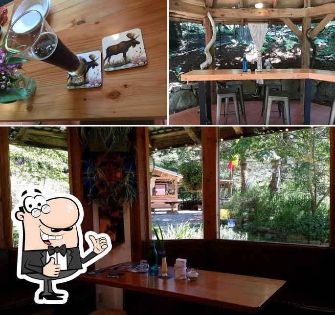 Solomon Rose in Galiano Island - Restaurant reviews