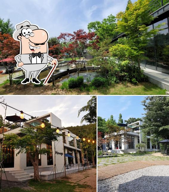 카페 메나쥬(Menage) cafe, Miryang-si - Restaurant reviews
