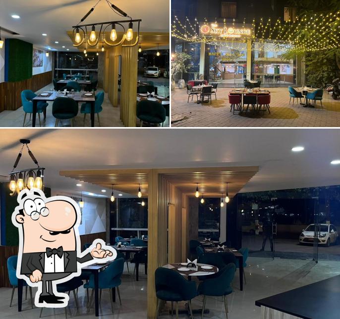 The Sky Lounge Cafe And Restaurant, Indore - Restaurant reviews