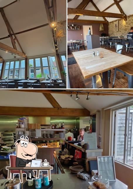 Jordans Courtyard, Ilminster - Restaurant menu, prices and reviews