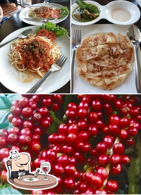 Coffee Mill Cafe, Hua Sai - Restaurant reviews