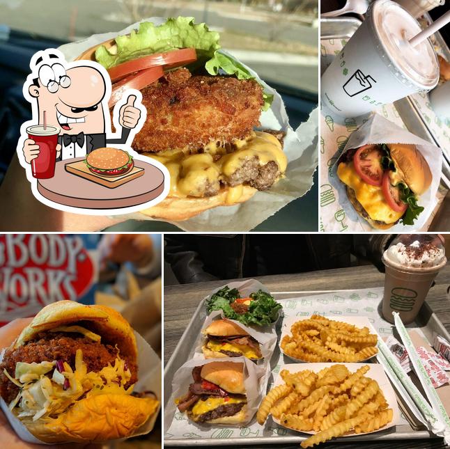 Shake Shack, 6603 France Ave S in Minneapolis - Restaurant menu and reviews