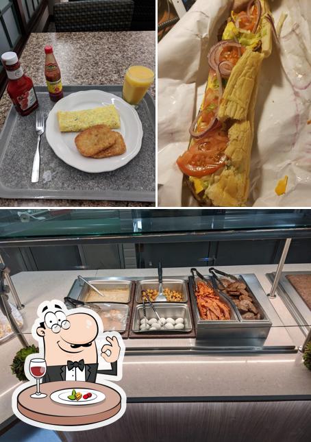 Nightingale Inn DFAC in Scott Air Force Base - Restaurant reviews