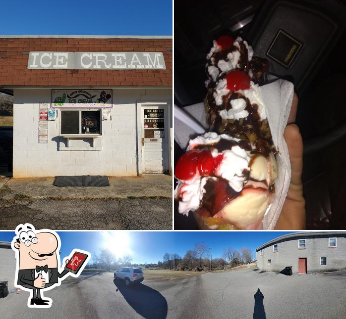 Dippy's And Scoop's in Mooresville - Restaurant menu and reviews
