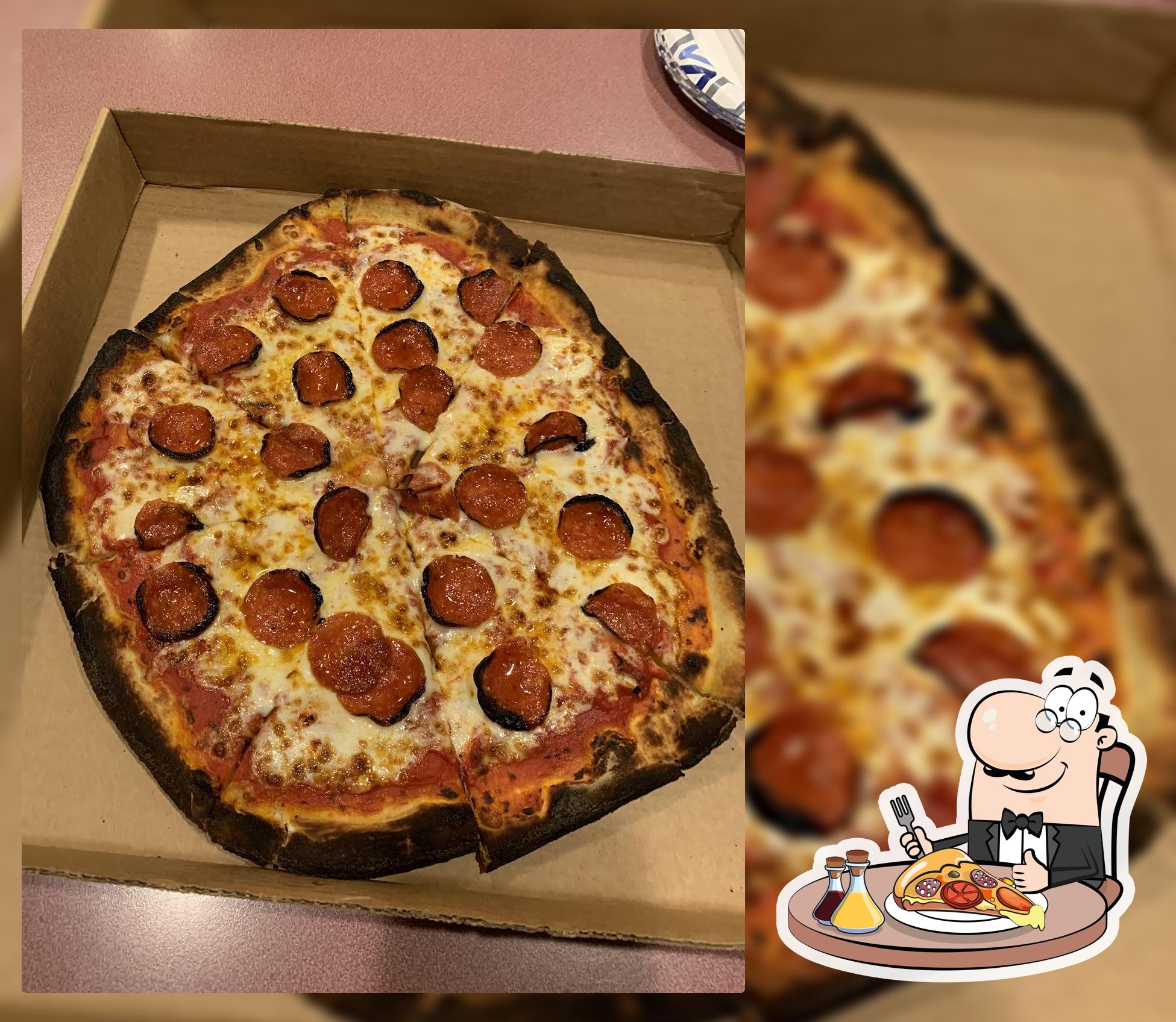 Two Foxes Farm Pizza in Winchendon - Restaurant menu and reviews