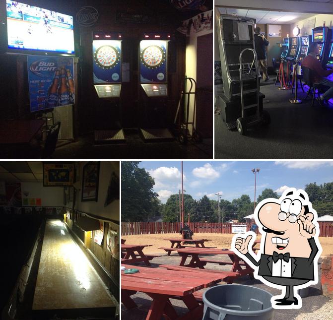 Demo's Sports Bar in Belleville - Restaurant reviews