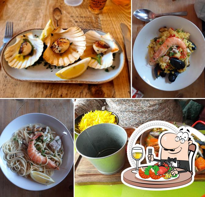 Top 5 restaurants with fish sandwiches in Saundersfoot, november 2025 ...