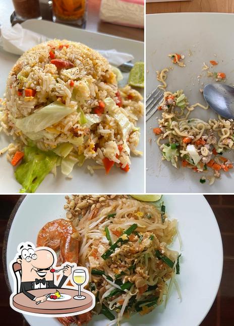 Nay's cafe, Bangkok, Itsaraphap - Restaurant menu, prices and reviews